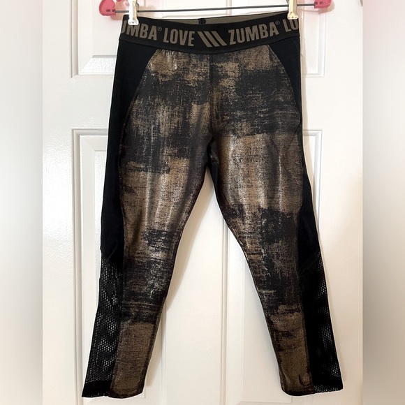 Zumba Fitness | Pants & Jumpsuits | Zumba Black And Gold Mesh Capris ...